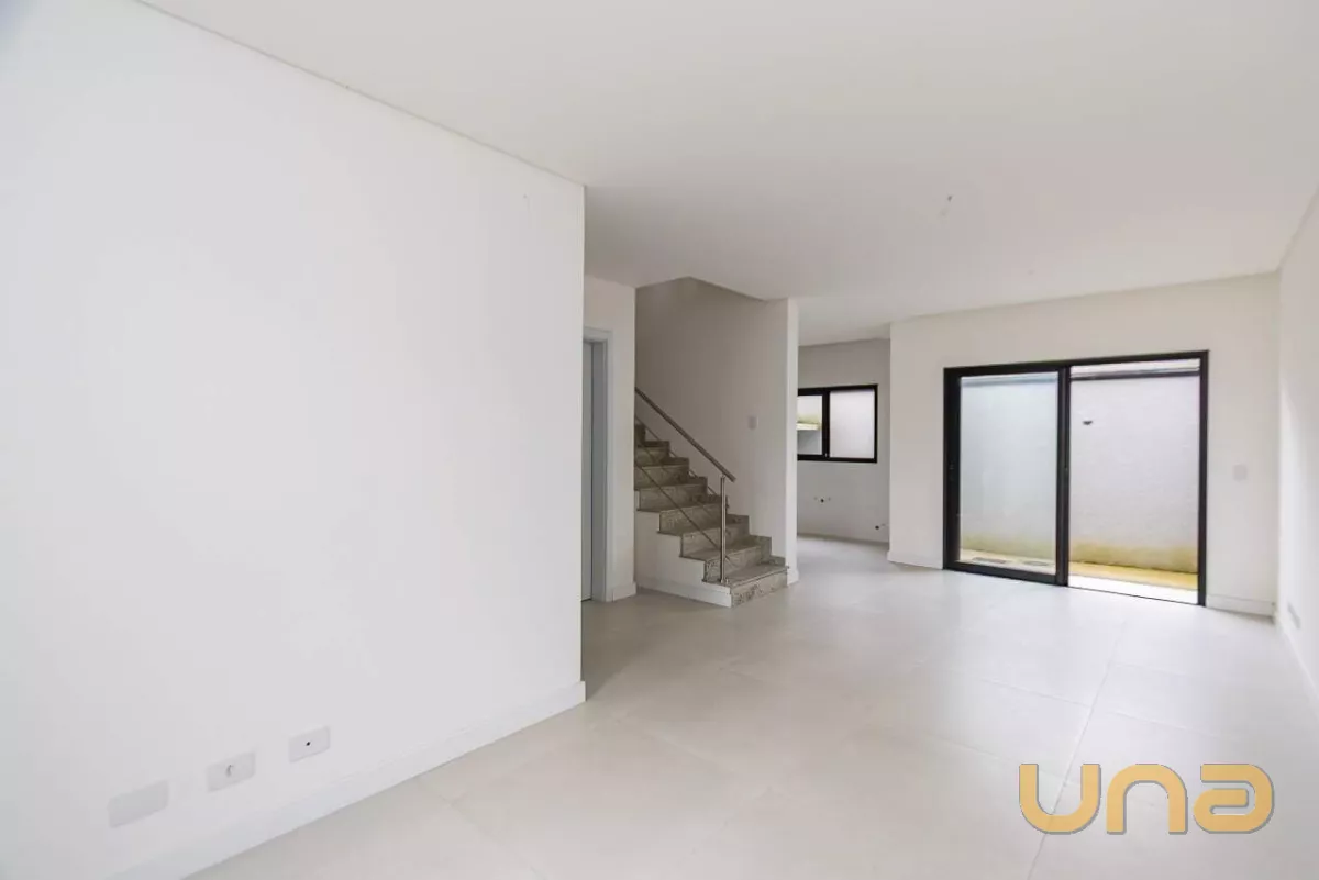 Sobrado à venda - Jardim das Américas, Curitiba - PR 124,92m² | 3 quartos, 2 vagas